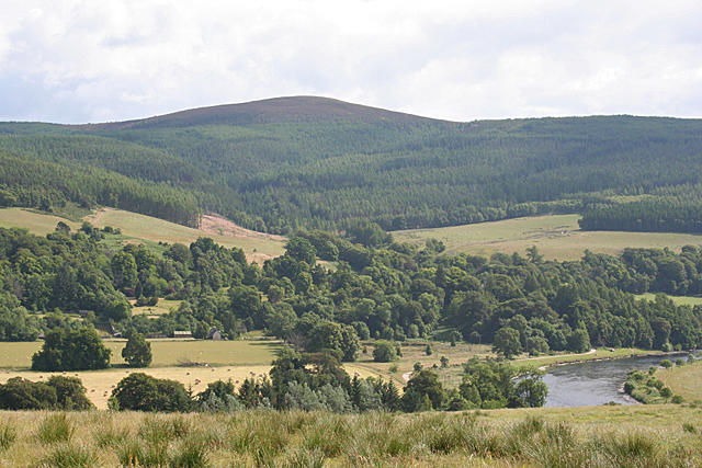 Ben Aigan: Explore Scenic Hikes | Walkmates | Walkmates
